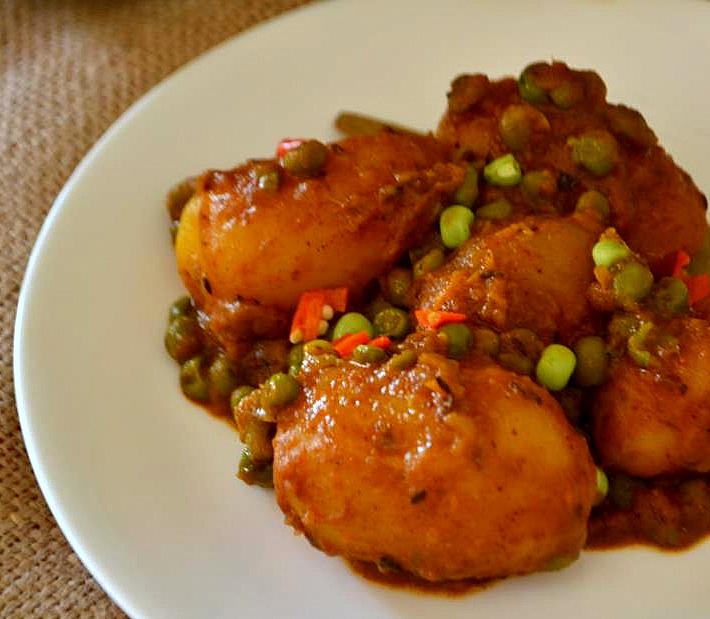 Mix and Stir: Koraishutir Kochuri / Peas Kachori / Matorshutir Kachori ...
